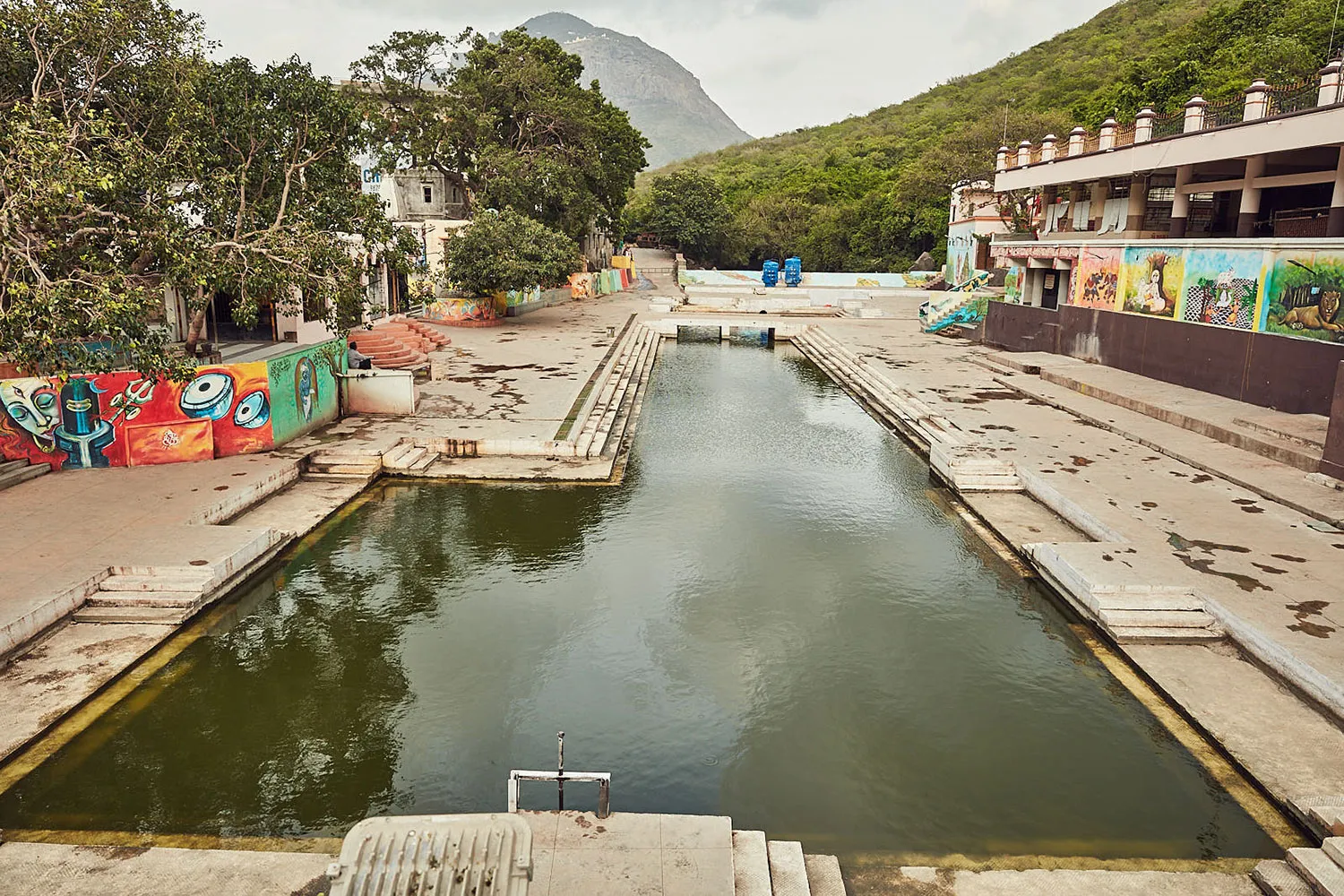 Damodar Kund Junagadh – Sacred Lake at Girnar Foothills