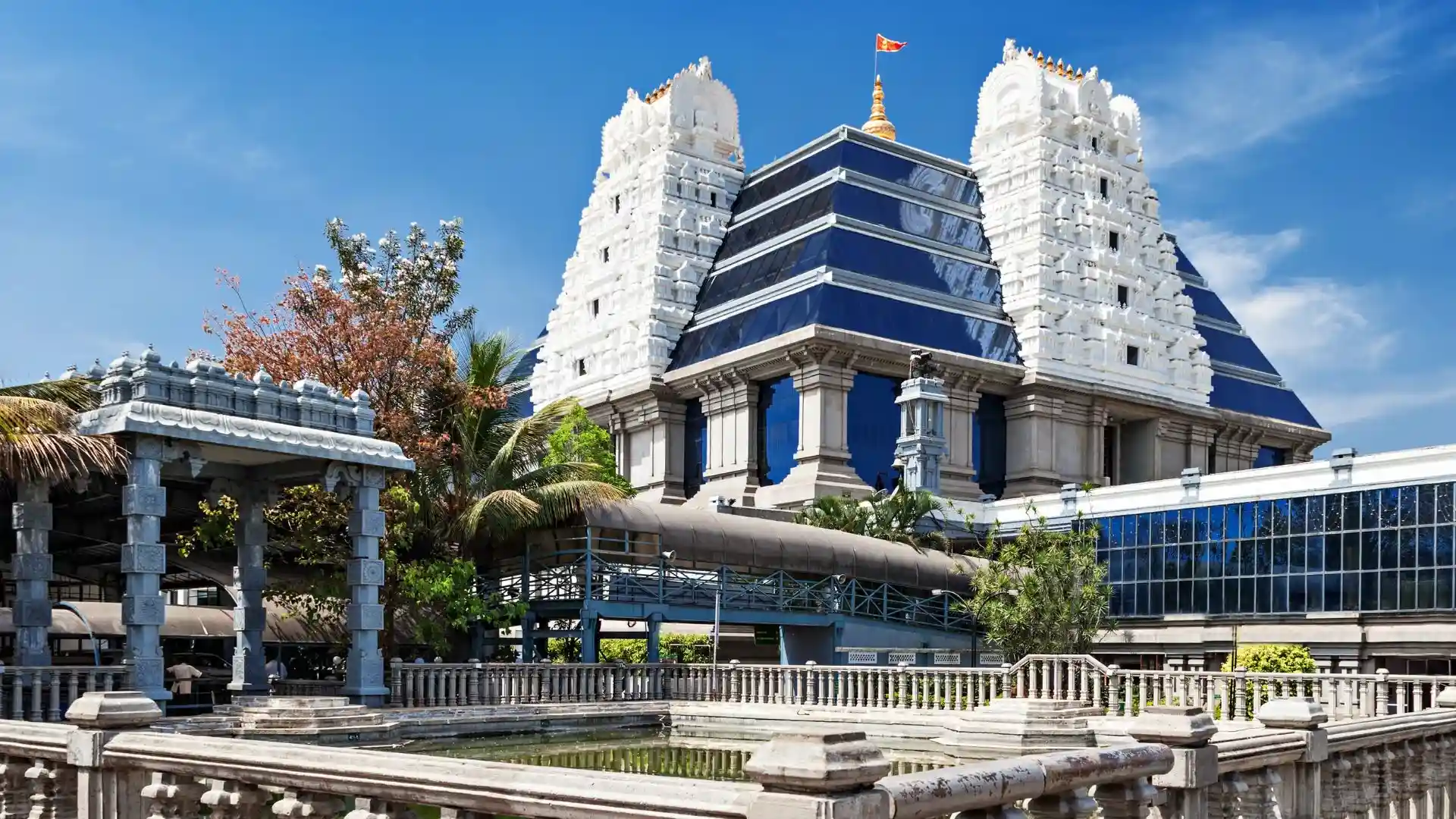 ISKCON Temple Bangalore 2026 Guide | Darshan, Timings, Entry Fee & Tips