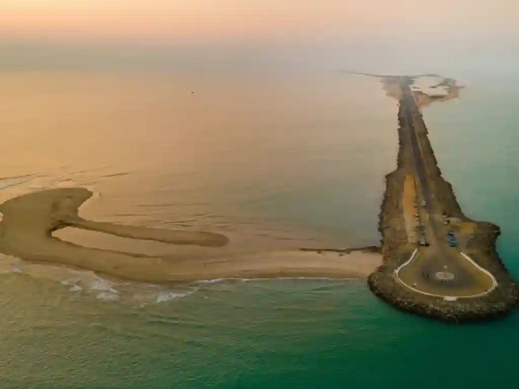 Kunthu Kal Beach – Tranquil Shores of Rameswaram | Chal Banjare