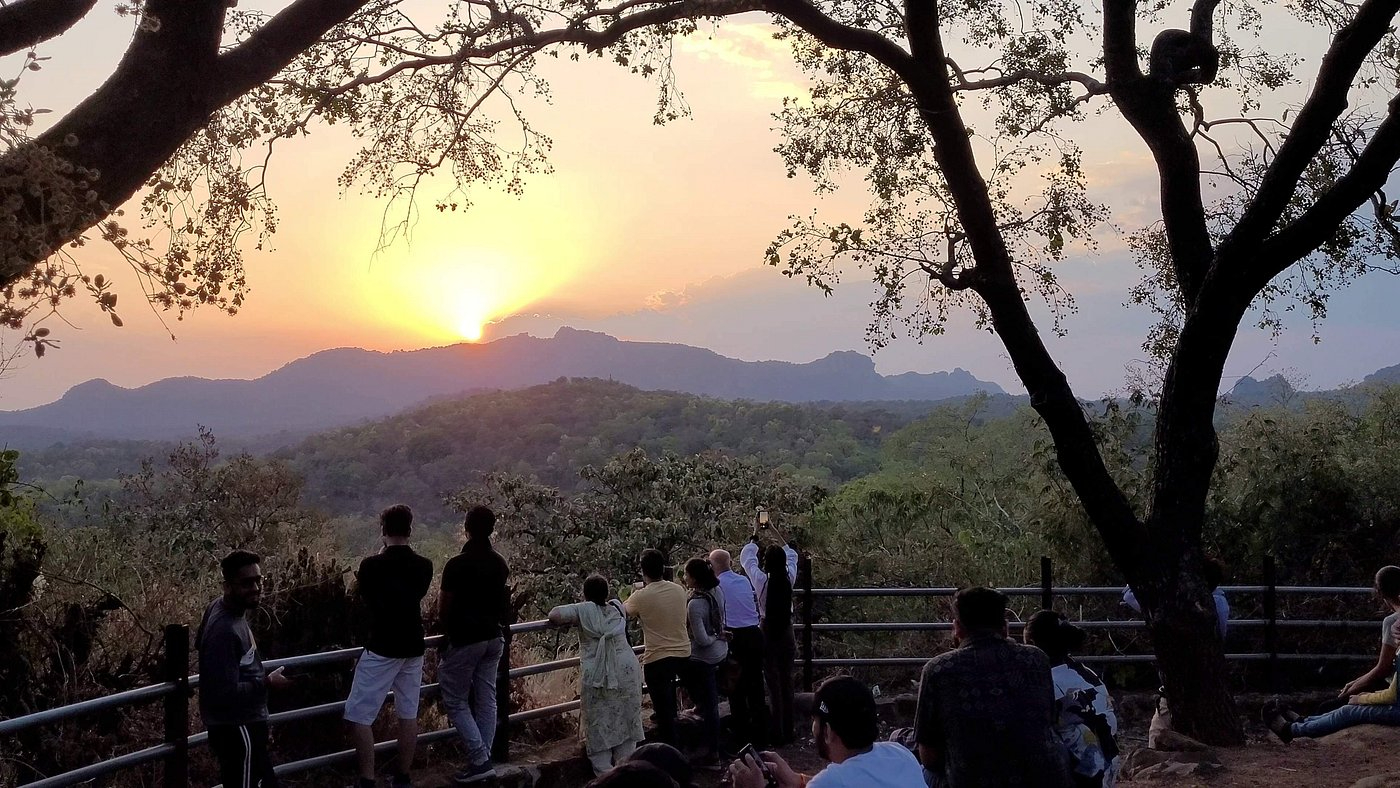 Rajendra Giri Sunset Point Pachmarhi – Best Sunset View in Satpura Hills