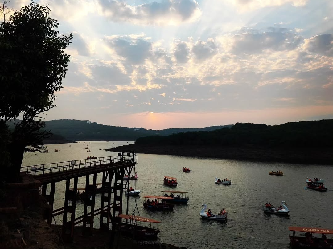Venna Lake Mahabaleshwar 2026 Guide | Boating, Sunset Walks, Timings ...